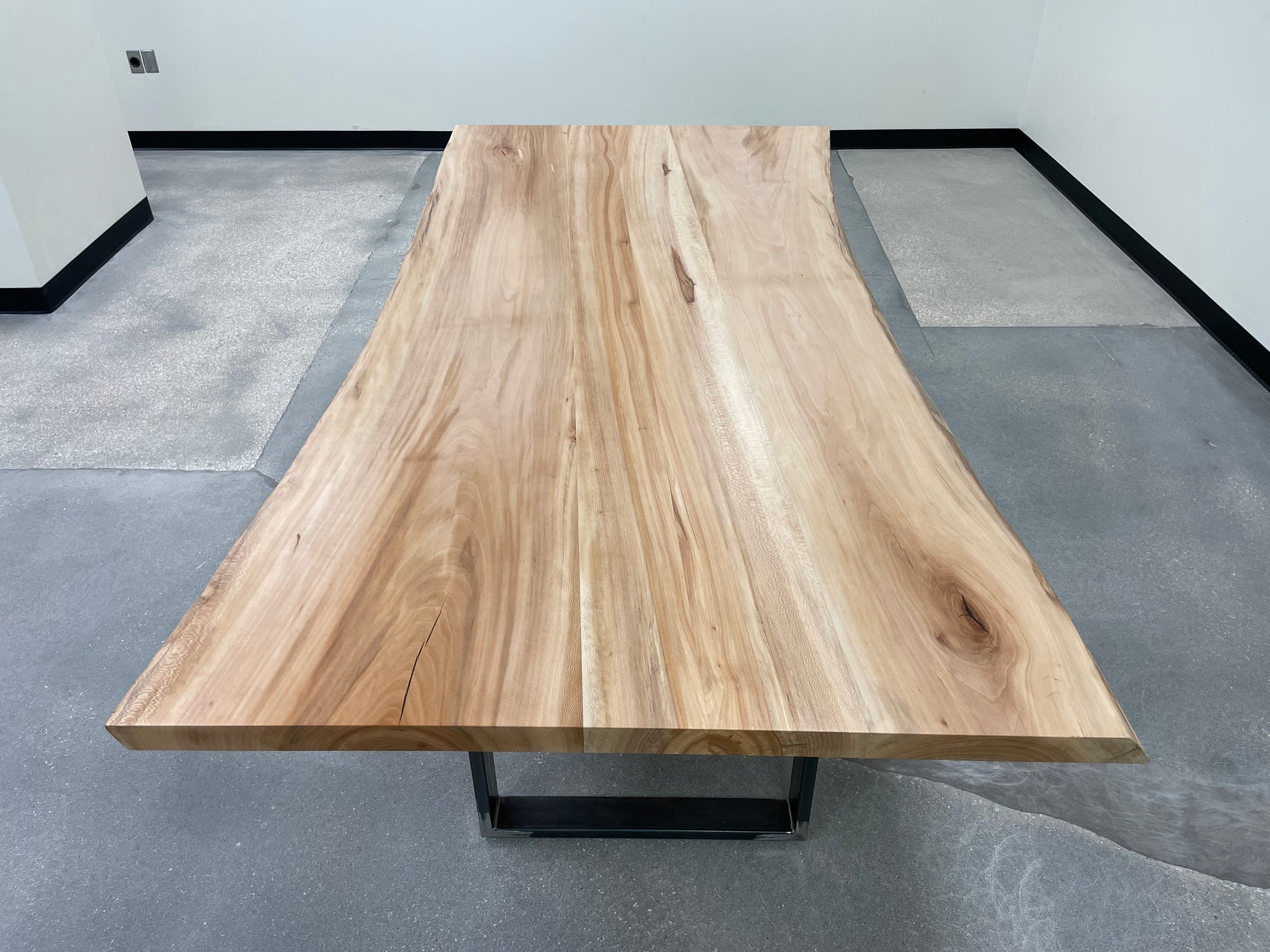 Live Edge Sycamore Dining Table - KC Custom Hardwoods